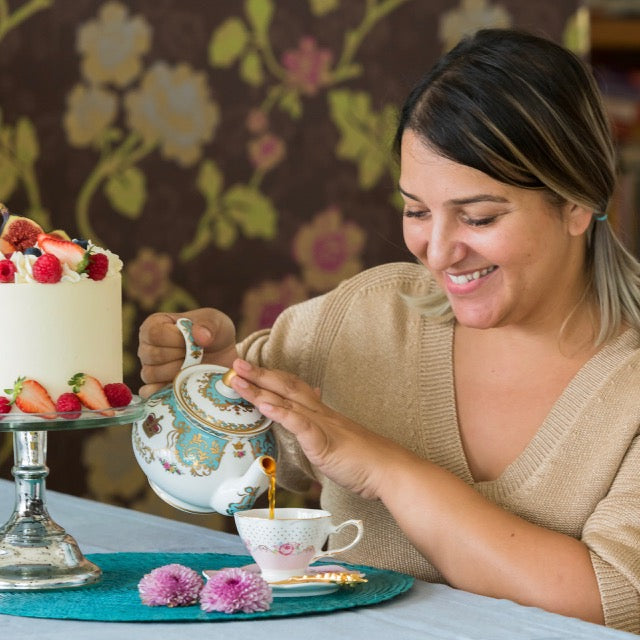 About Me – Miss Muffet Cake Boutique